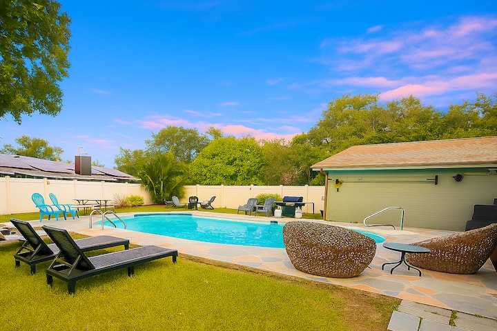 Pool • Home Theater • Ping Pong • Grill • Karaoke - Tampa, FL