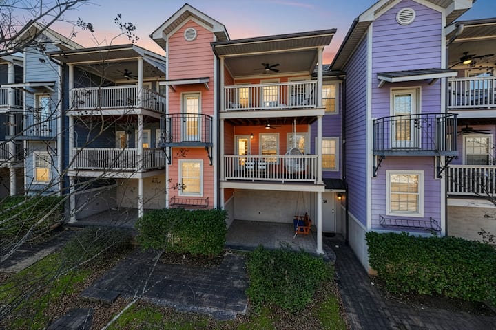 Greenville's Finest Townhome - Greenville, SC