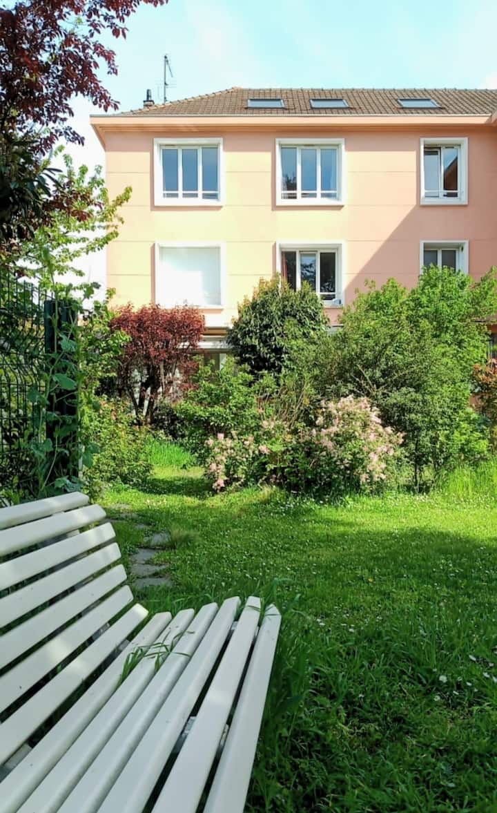 Duplex Proche De Montparnasse. - ibis Clamart Paris Velizy