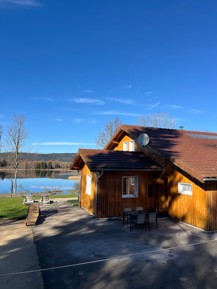 Cottage Coucher De Soleil Sur Lac De Montagne - Jura