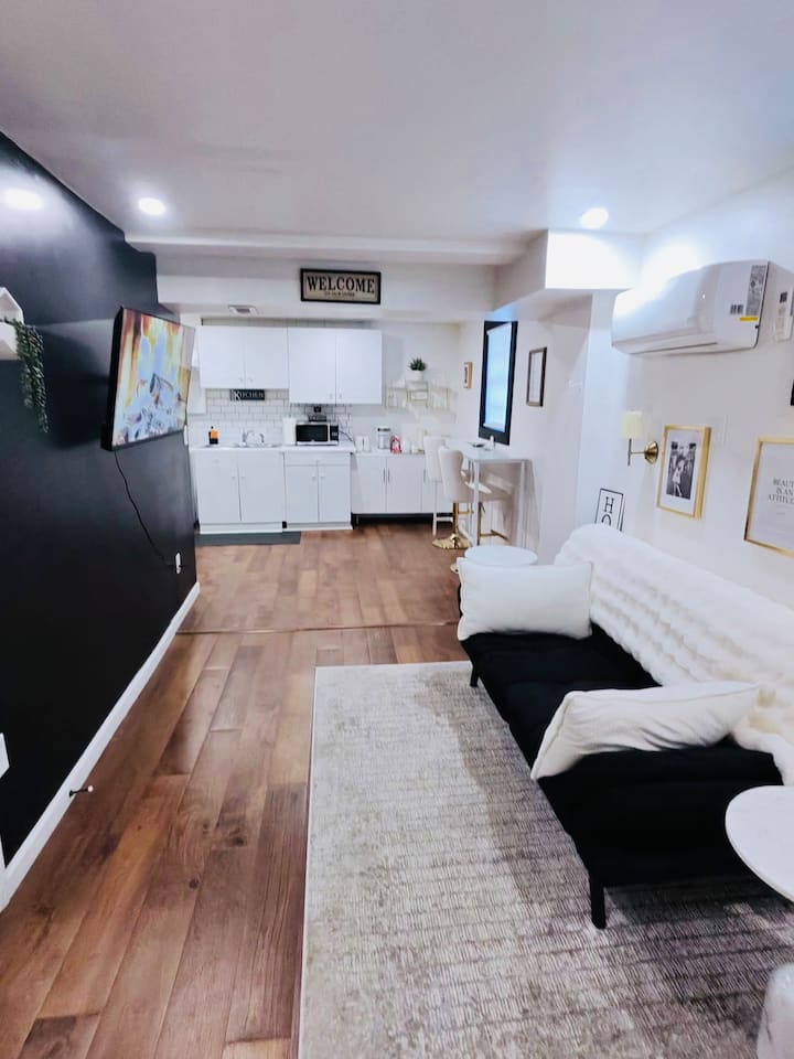 Chic Casita – Private Retreat In Heart Of Cville - Charlottesville, VA