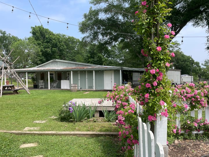 The Old Dairy Guest House Small Farm - Brenham