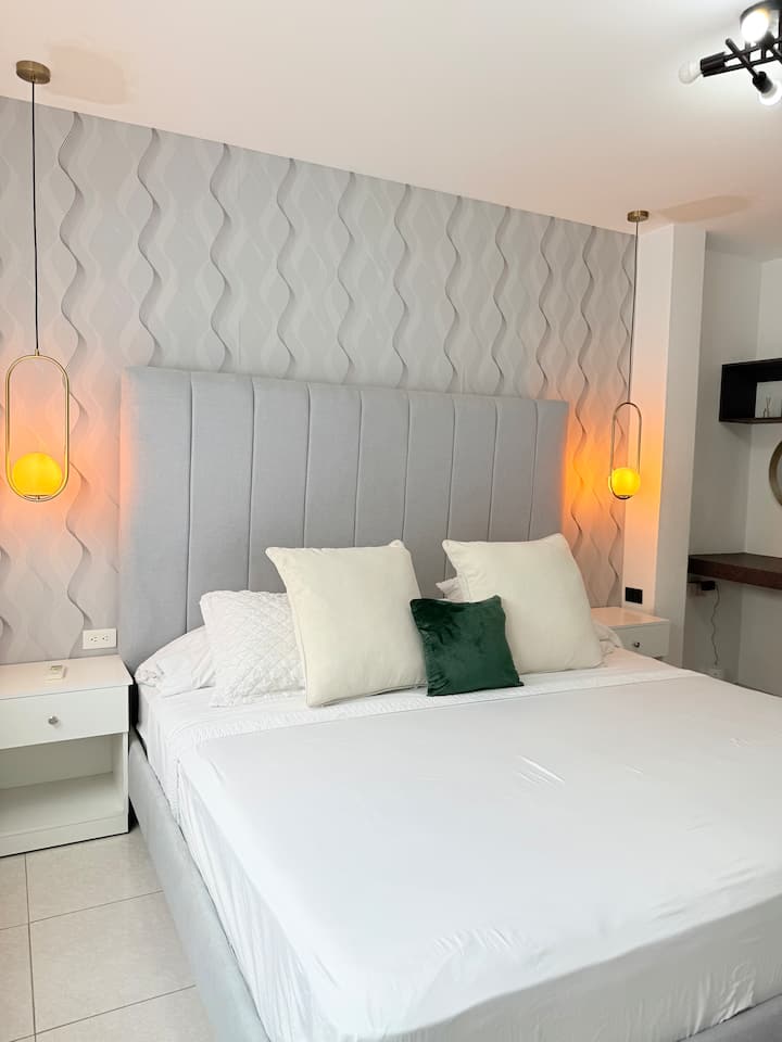 Hermoso Departamento Con Jacuzzi En Urb Privada - Manta