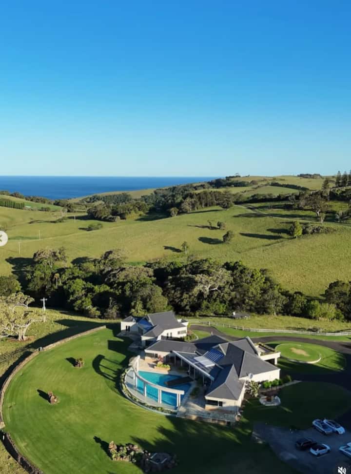 Cedar Springs Kiama - Luxury Coastal Farm Stay - Kiama
