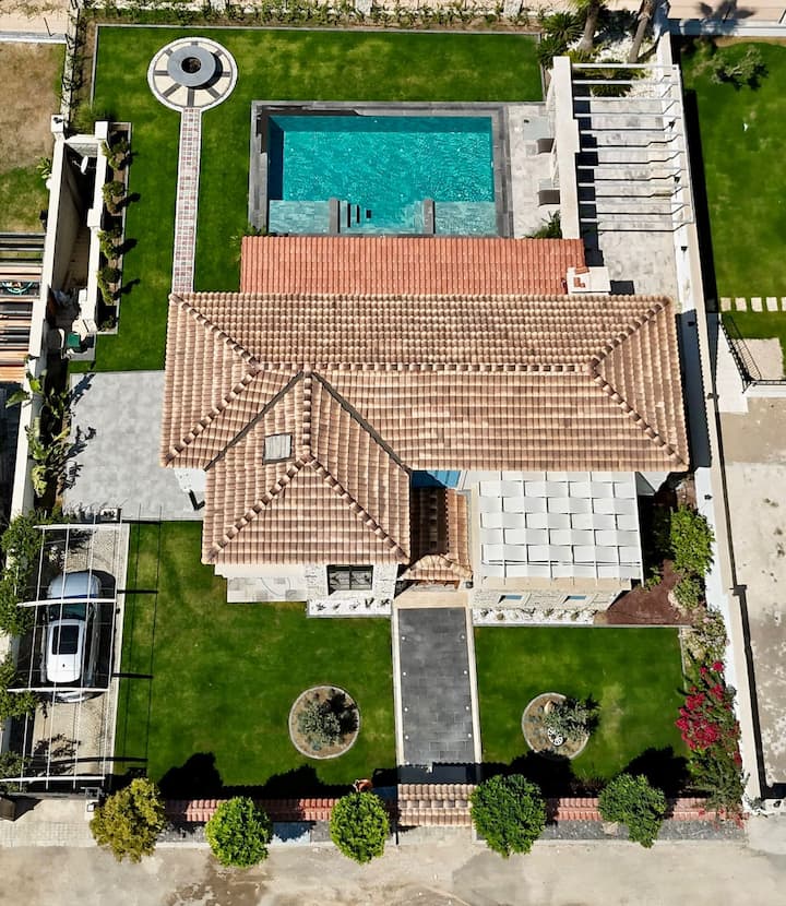 Villa Olive Sunset
ÖZel Havuz,gün Batımı Manzarası - Çeşme