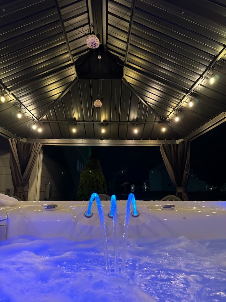 Saylorvilla ~ Tesla Charger - Ankeny, IA