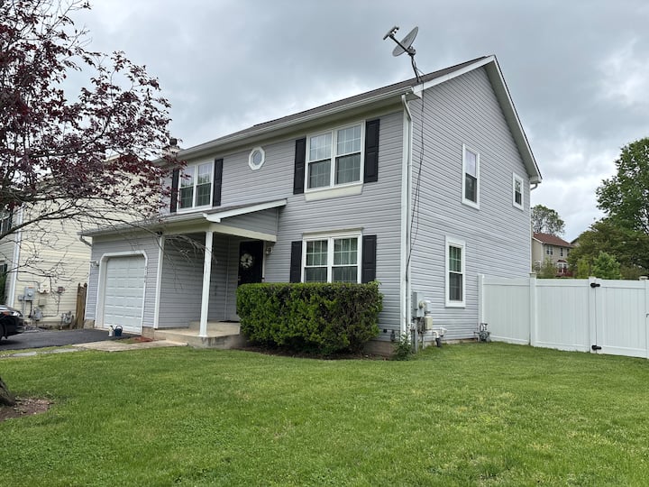 Close To Dc Excellent Location. - Clinton, MD