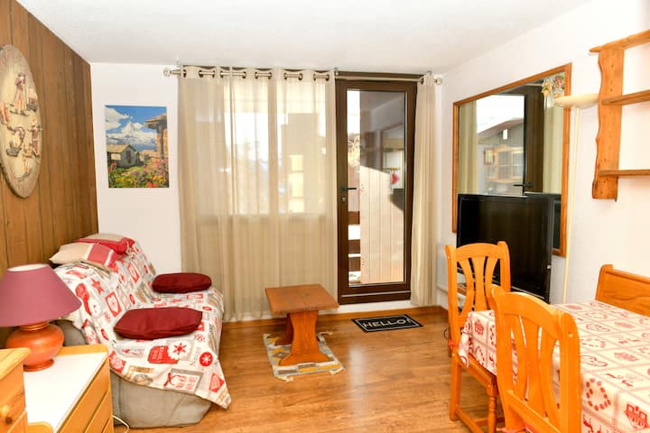 Isola 2000
Studio - Isola