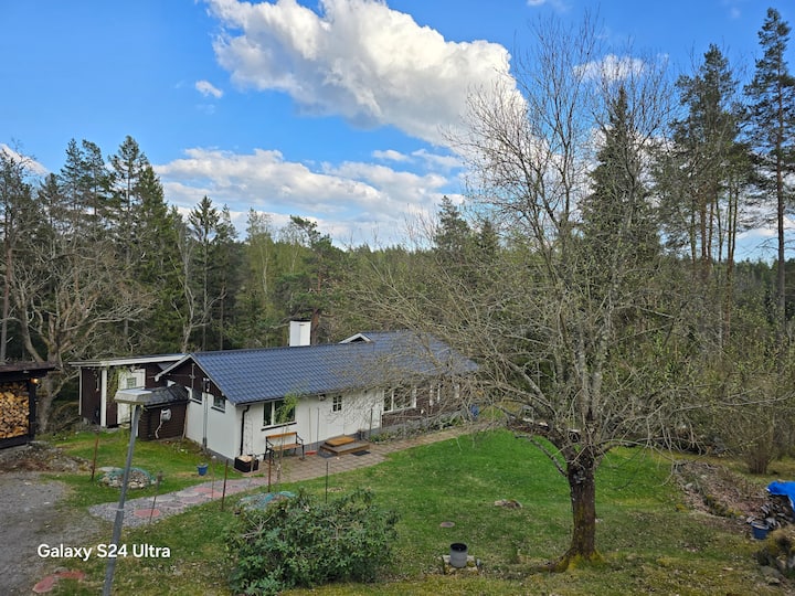 Hus I Naturen. - Huddinge
