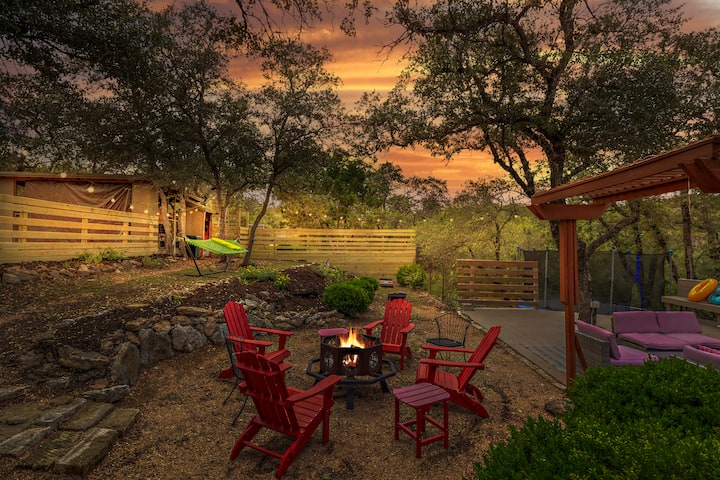 Hottub •&nbsp;Games • Firepit | Bee Creek Cottage - Lake Travis, TX