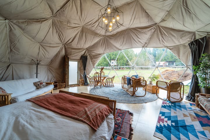 The Bamboo Dome - Sechelt