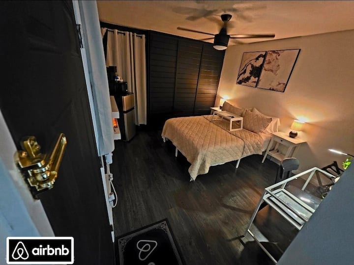 San Ysidro, Beyer Trolley/plaza Las Americas - Imperial Beach, CA