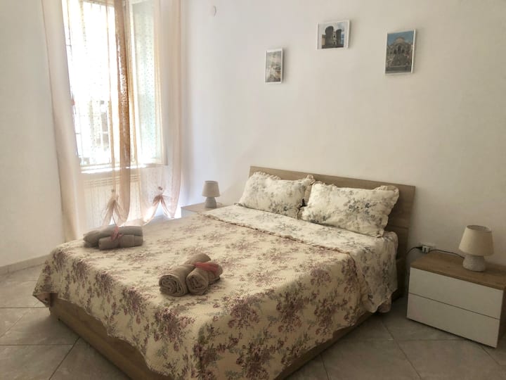 Maison Beatrice 300m Dal Duomo, Napoli Centro - Aéroport de Naples - Capodichino (NAP)
