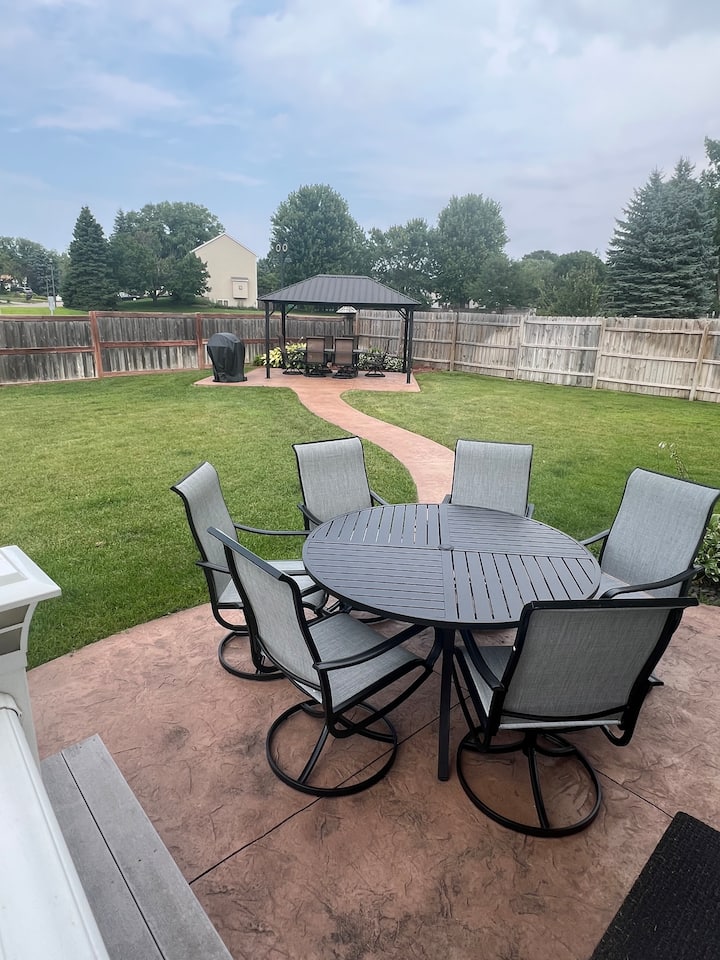 Great 4-bedroom Home With Large Fenced In Yard - Farmington, MN