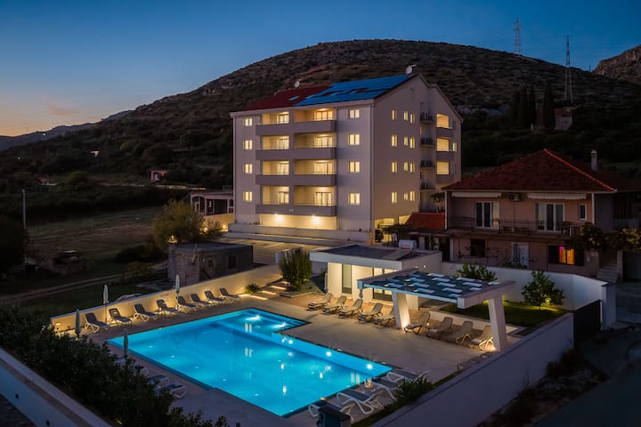 Apartments Top Hill - Luxury Apartment A3 - トロギル