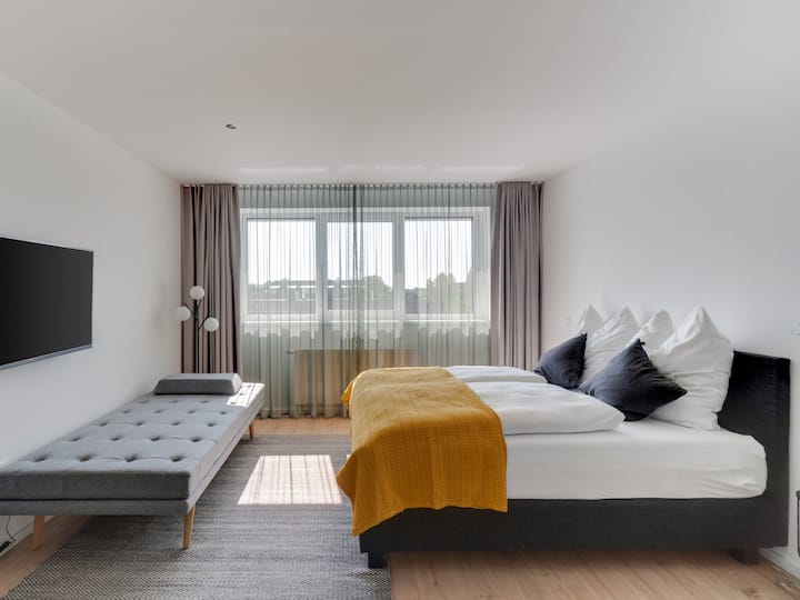 Darmstadt Wilhelminenstr | Suite L + Seating Area - Darmstadt