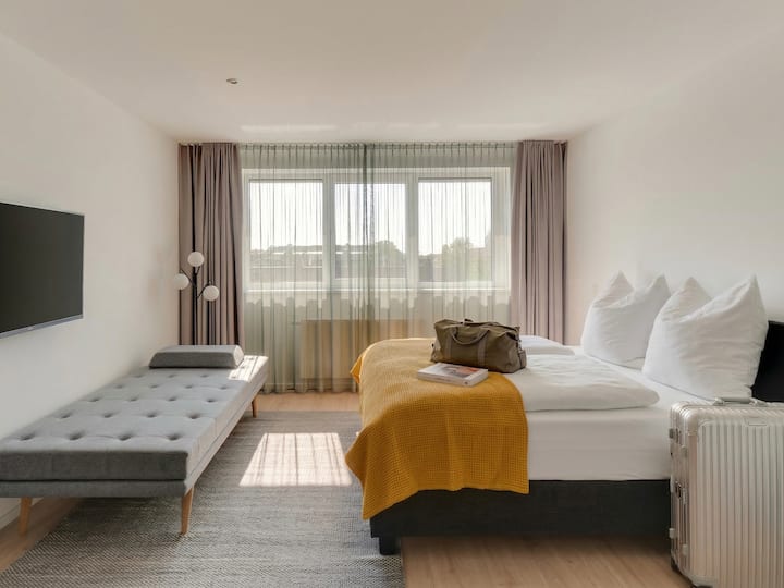 Darmstadt Wilhelminenstr | Suite L + Seating Area - Darmstadt