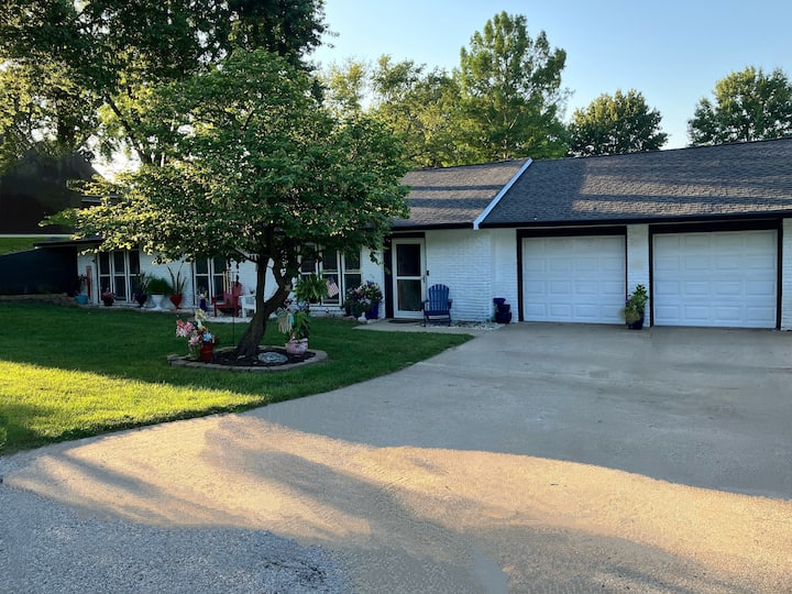 Top Tier Kc Suite - Smithville, MO