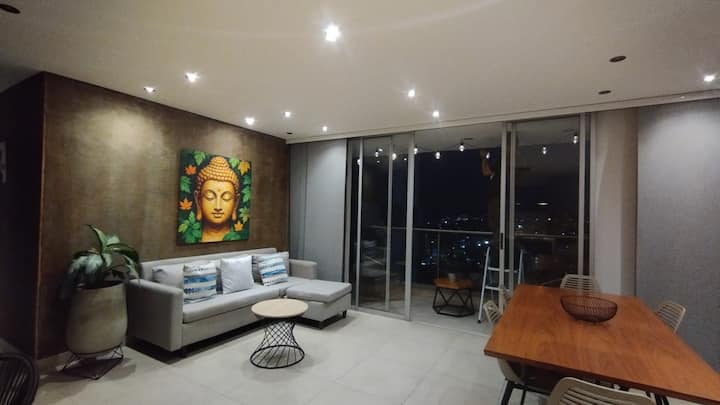 Spacious And Welcoming Apartment In The South - Cali