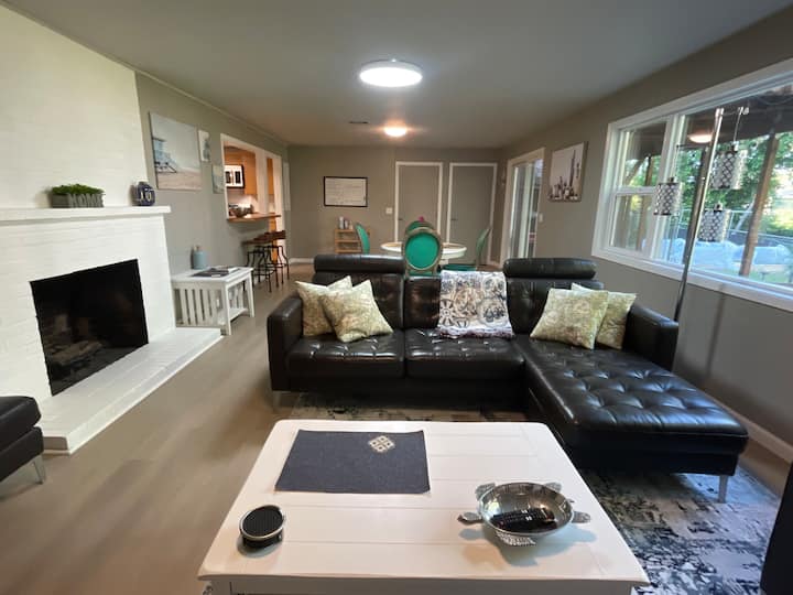 Artistic Unit Minutes From Downtown Vancouver - Vancouver, WA