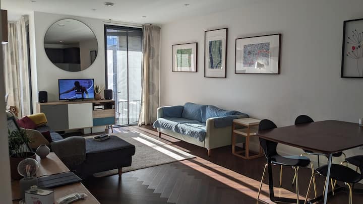 Lovely En-suite Bedroom In Riverside Flat - London