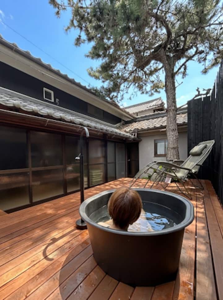 星空露天風呂と囲炉裏料理の宿 - Yoshino