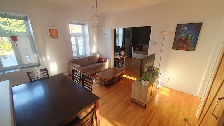 Condo Cozy Dans St-jean-baptiste - Québec, QC