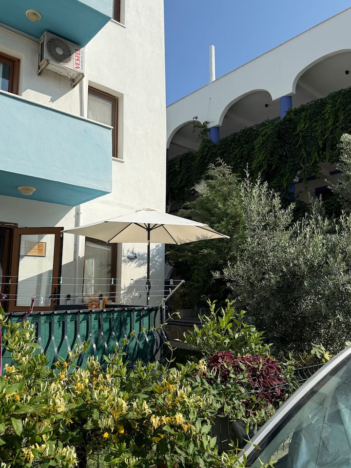 Sahil Apart - Merkezde Denize Yakın 1+1 Daire - Datça