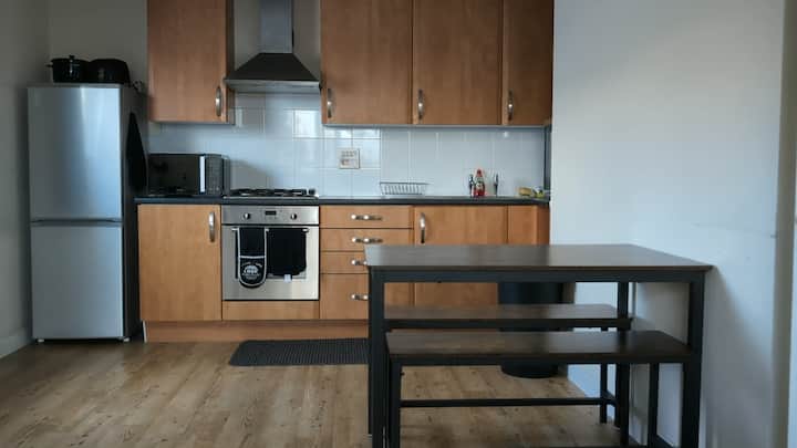 Lovely 1 Bedroom Flat In The Heart Of Cmk - Milton Keynes