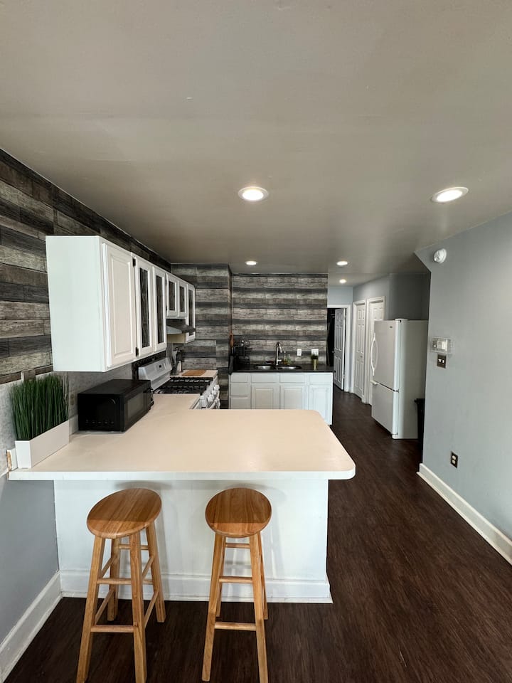 Cozy 1b/1bath With Wifi And Reserved Parking - Bryn Mawr, PA