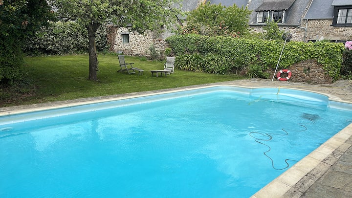 Maison De Charme Avec Piscine (11x5) Bord De Mer - Saint-Malo