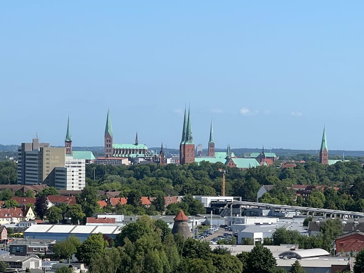 ÜBer Den Dächern Der Hansestadt - Lübeck