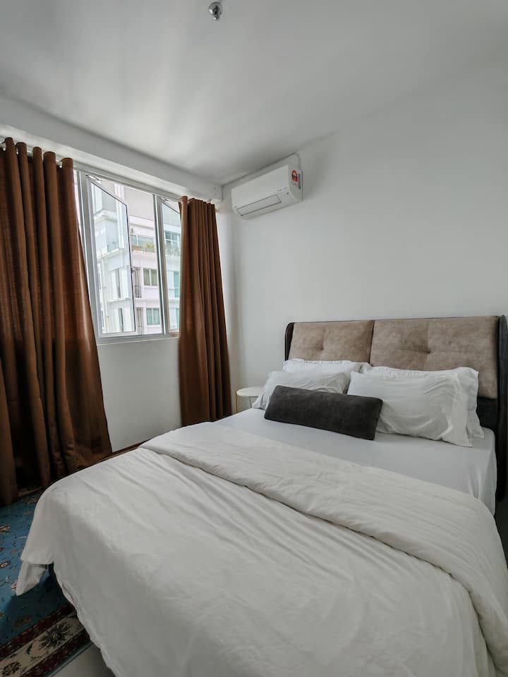 3 Bedroom Metrocity Free Wi-fi Fully Aircond - Sarawak