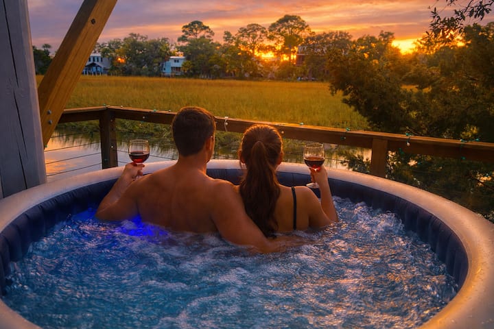 Creekside Hideaway | Hot Tub, Dock & Sunsets - Tybee Island, GA
