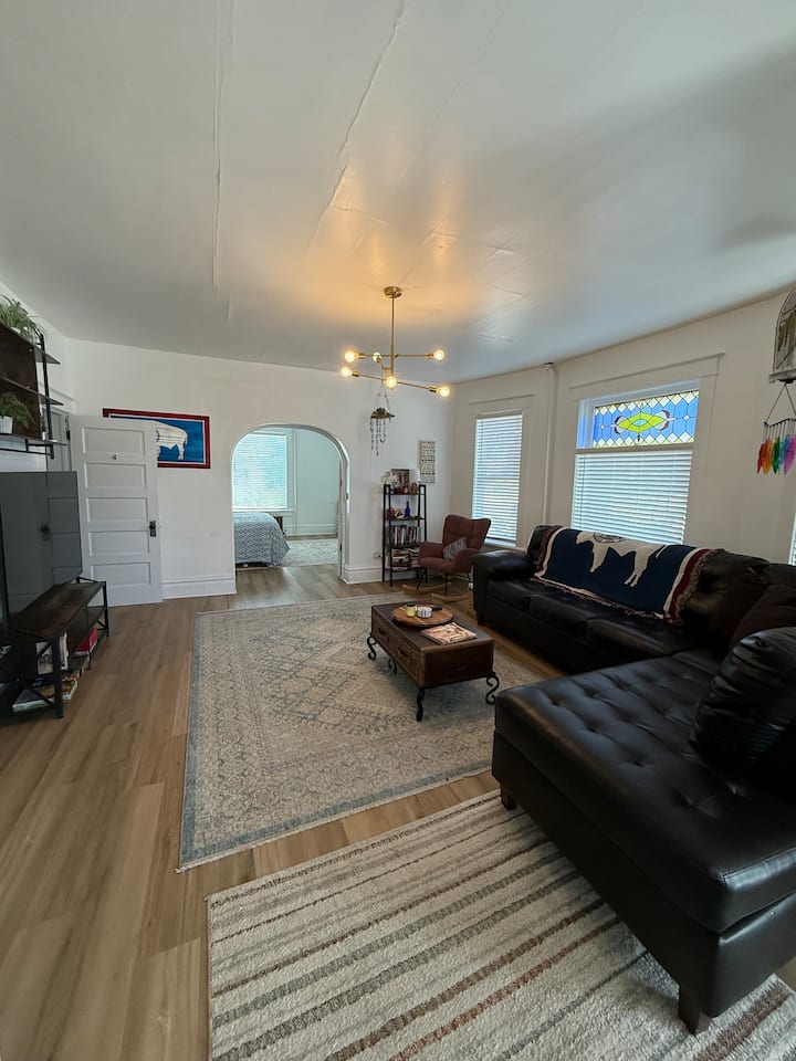 Updated 2 Bedroom Close To Downtown And University - Laramie, WY