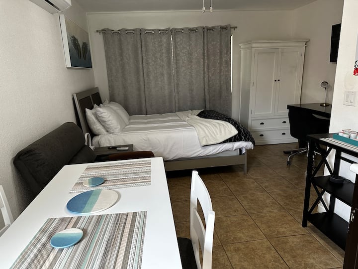 Alas Estudio Céntrico Y Tranquilo - El Centro, CA