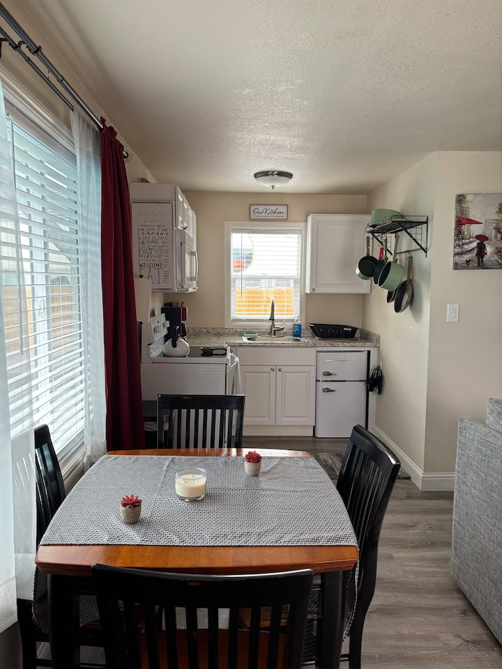 Cozy 1 Bedroom Home In Midtown, Shared Hot Tub - Atlantis Casino Resort Spa