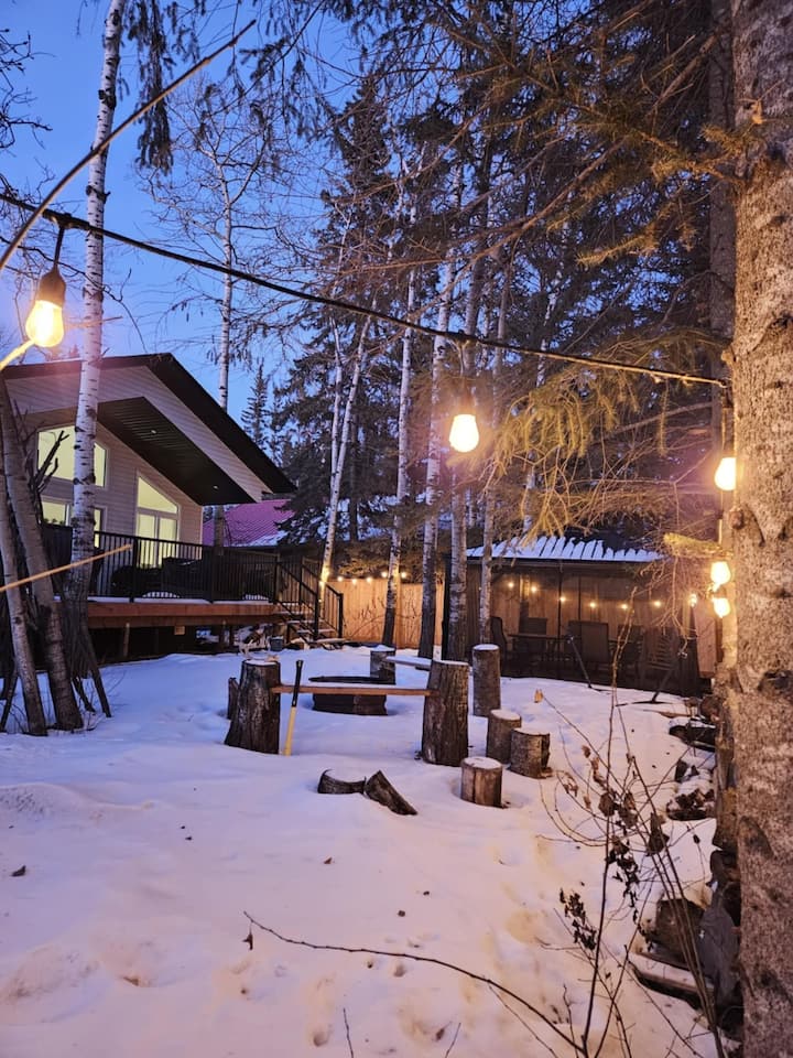 North Shore Nights -Brand New 3 Bedroom Lake House - Saskatchewan