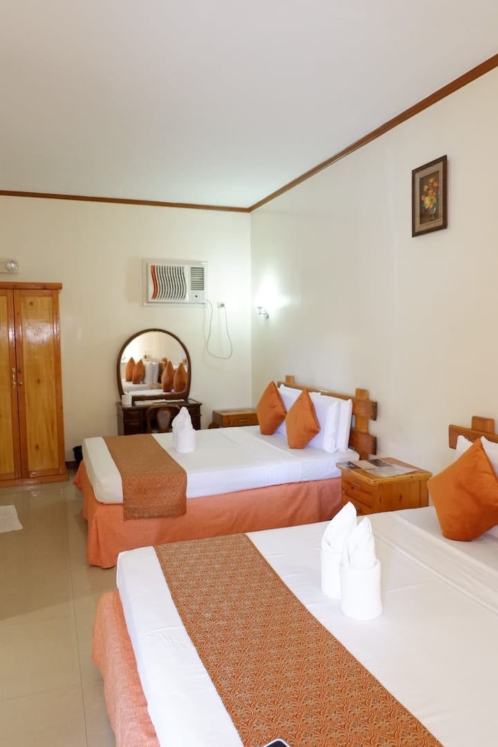 Family Room - Mariveles