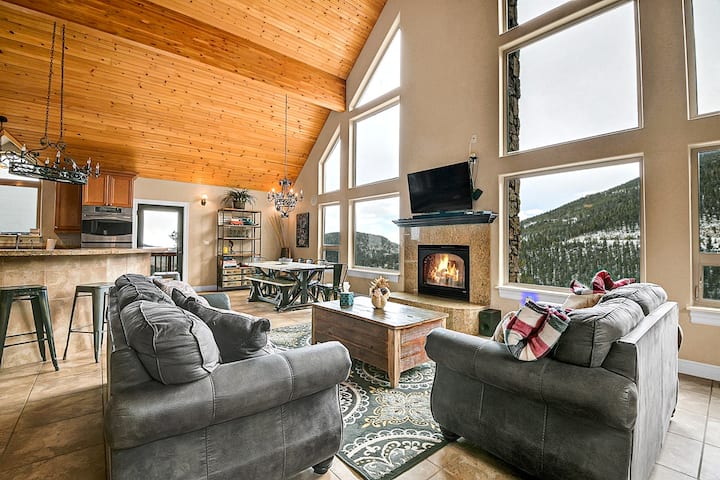 Stunning 4br Mountain Retreat W/epic Views Denver - Evergreen, CO