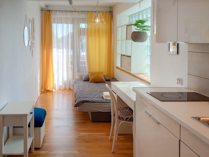 Wygodne Mieszkanko Z łAzienką I Kuchnią "Na Wieży" - Krakow