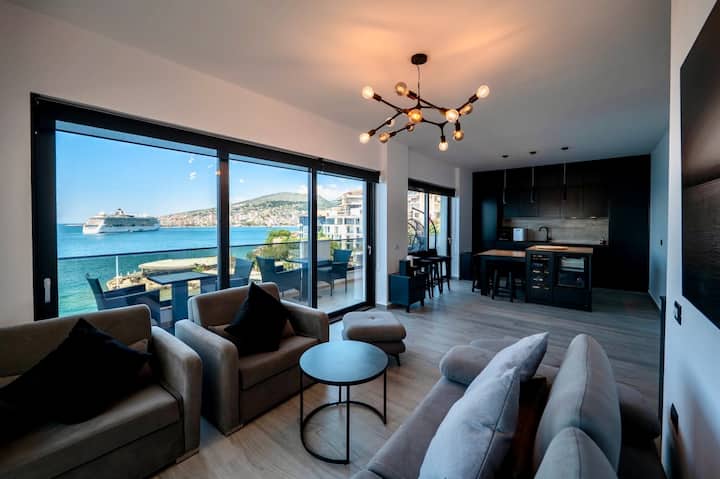 Premium Beachfront Apartment – 26m² Balcony & Pool - Saranda