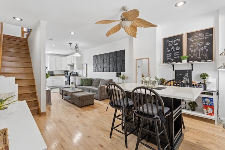 Spacious Modern Townhome In University City - Philadelphia, PA