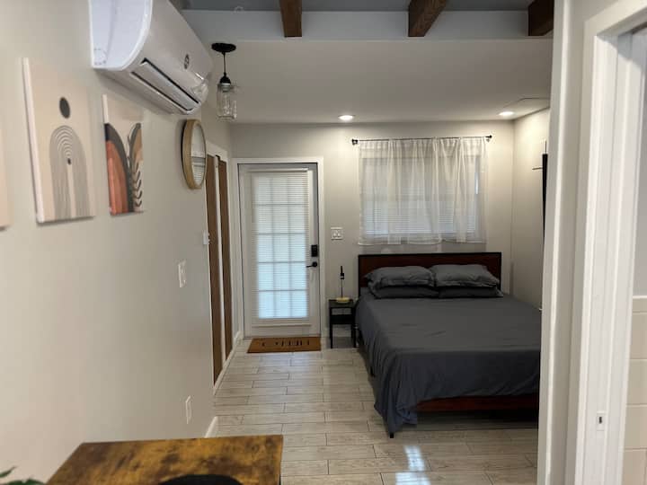 Cozy Wilton Studio | Walk To Bars & Dining - Fort Lauderdale