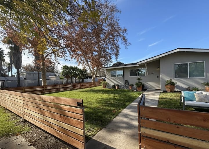 Walk To Downtown Paso | Wine Country Basecamp - Paso Robles, CA