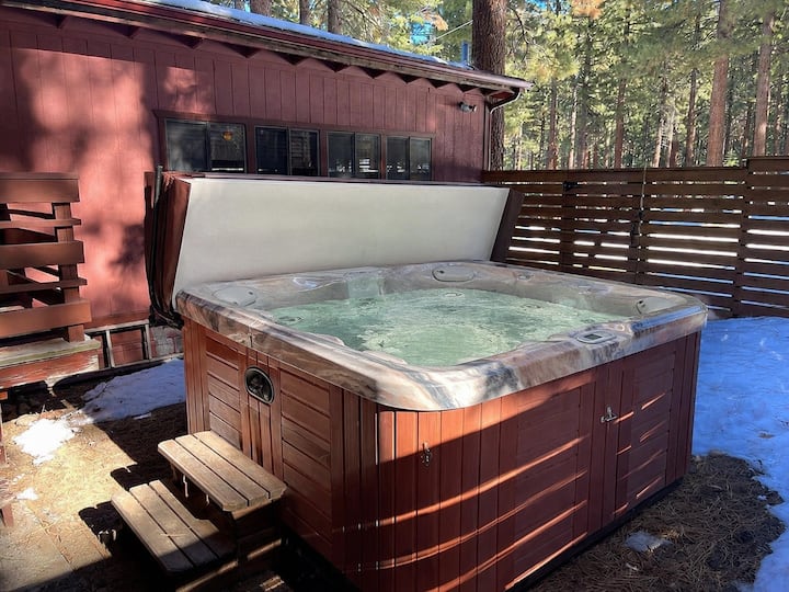 Hot Tub | Pool Table | Deck | Bbq - South Lake Tahoe, CA