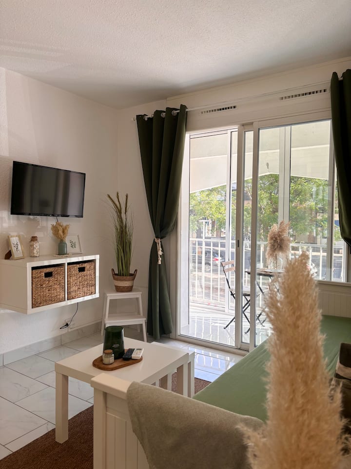 Studio Cosy Et Climatisé En Bord De Mer - Plage du Grand Travers