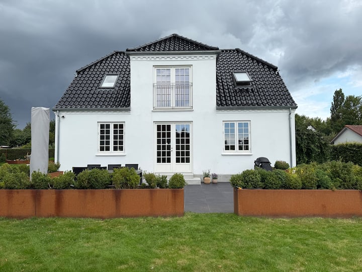 Familievenlig Villa I Naturskønne Omgivelser - Odense