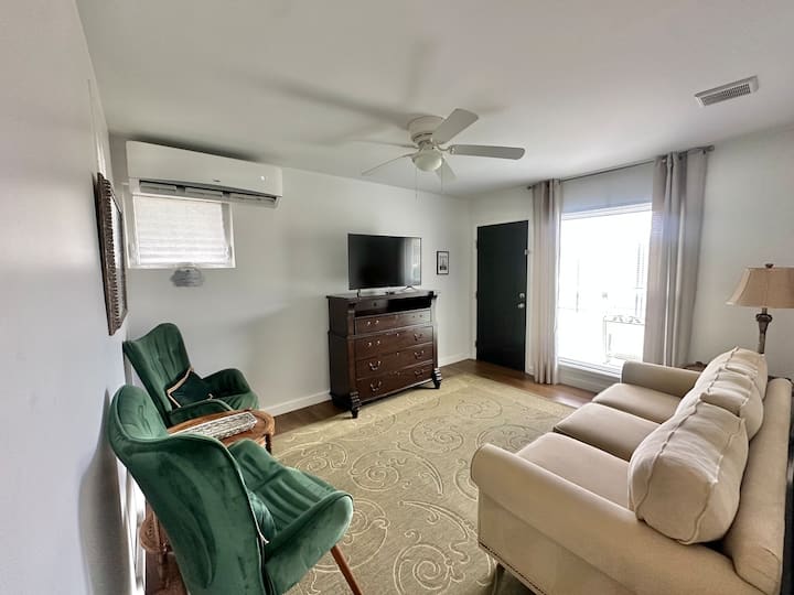 Affordable 2- Bedroom Rental W/free Parking - Birmingham, AL