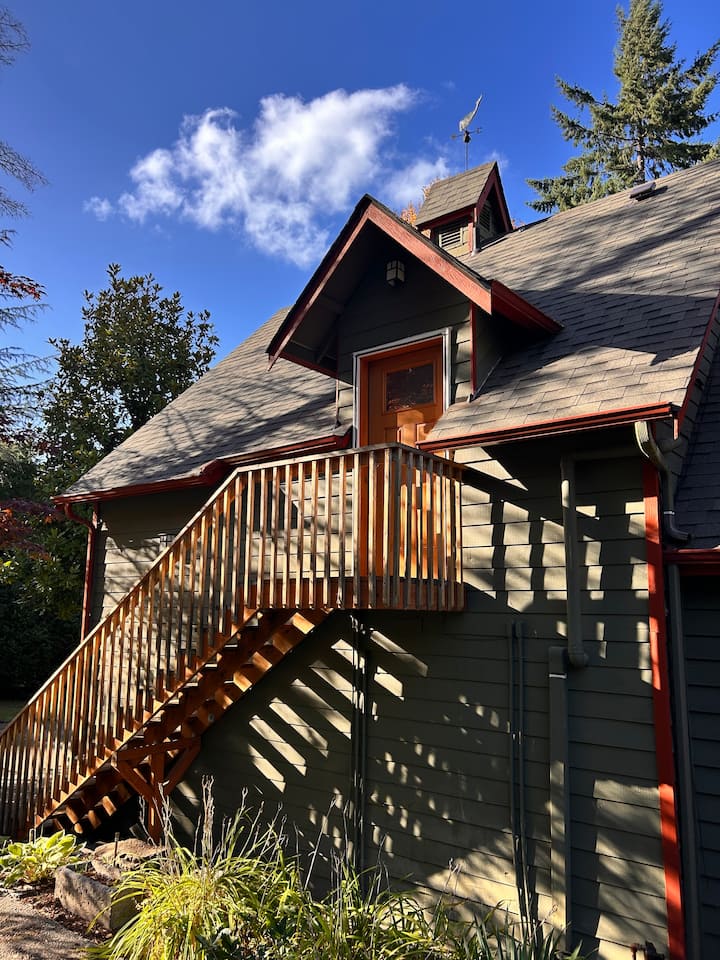 Magical Stay In The "Bird's Nest" Apartment - Lucky Eagle Casino & Hotel